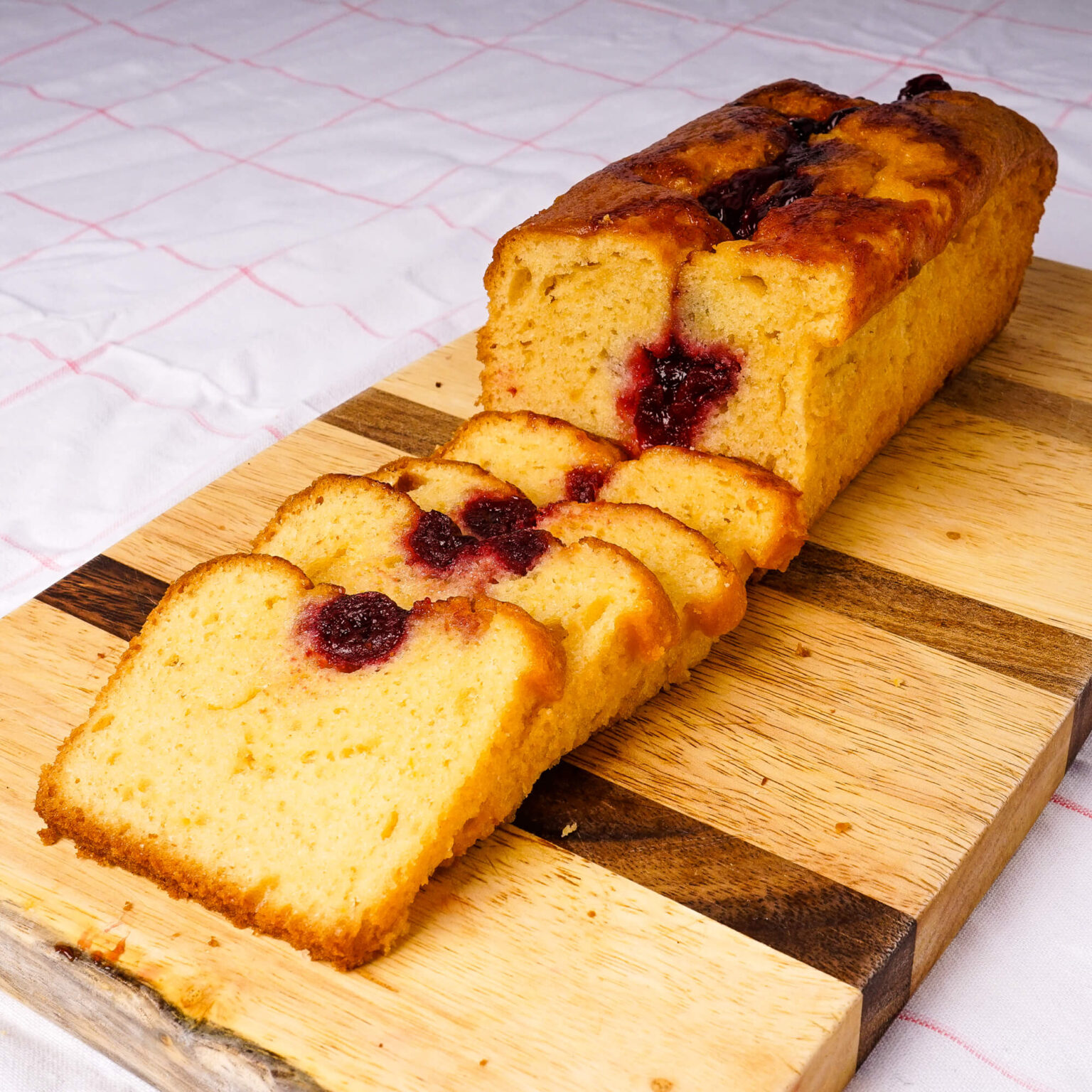 ΚΕΙΚ ΒΑΝΙΛΙΑ – ΑΓΡΙΟΚΕΡΑΣΟ -550ΓΡ. - Athens Bakery