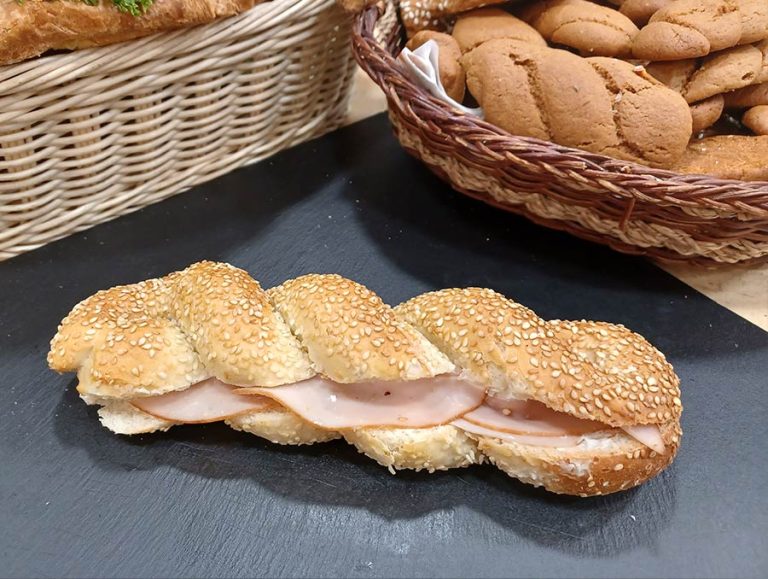 ΠΛΕΞΟΥΔΑ ΜΕ ΓΑΛΟΠΟΥΛΑ ΚΑΠΝΙΣΤΗ ΚΑΙ PHILADELPHIA - Athens Bakery